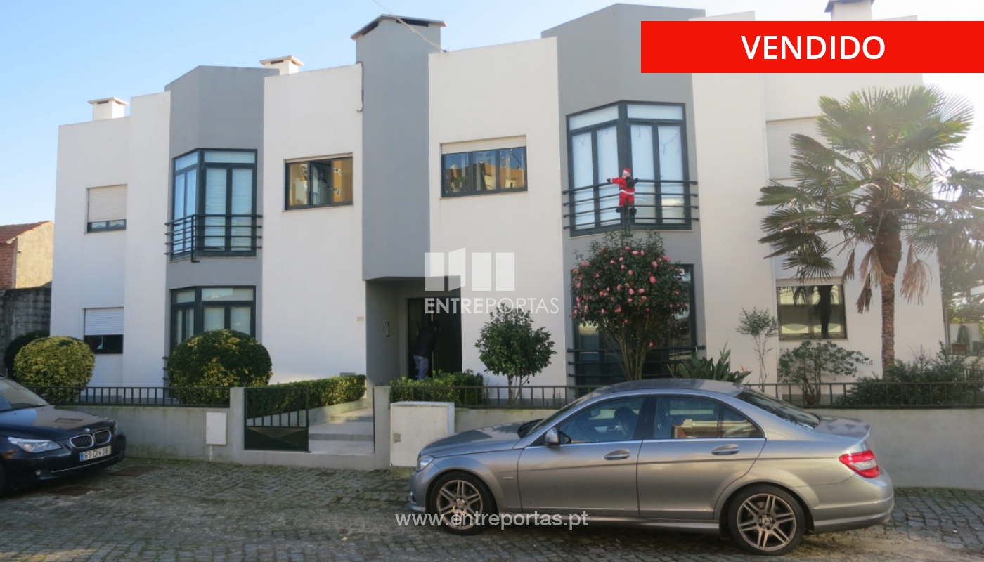 Venda de Andar Moradia V3, Árvore, Vila do Conde